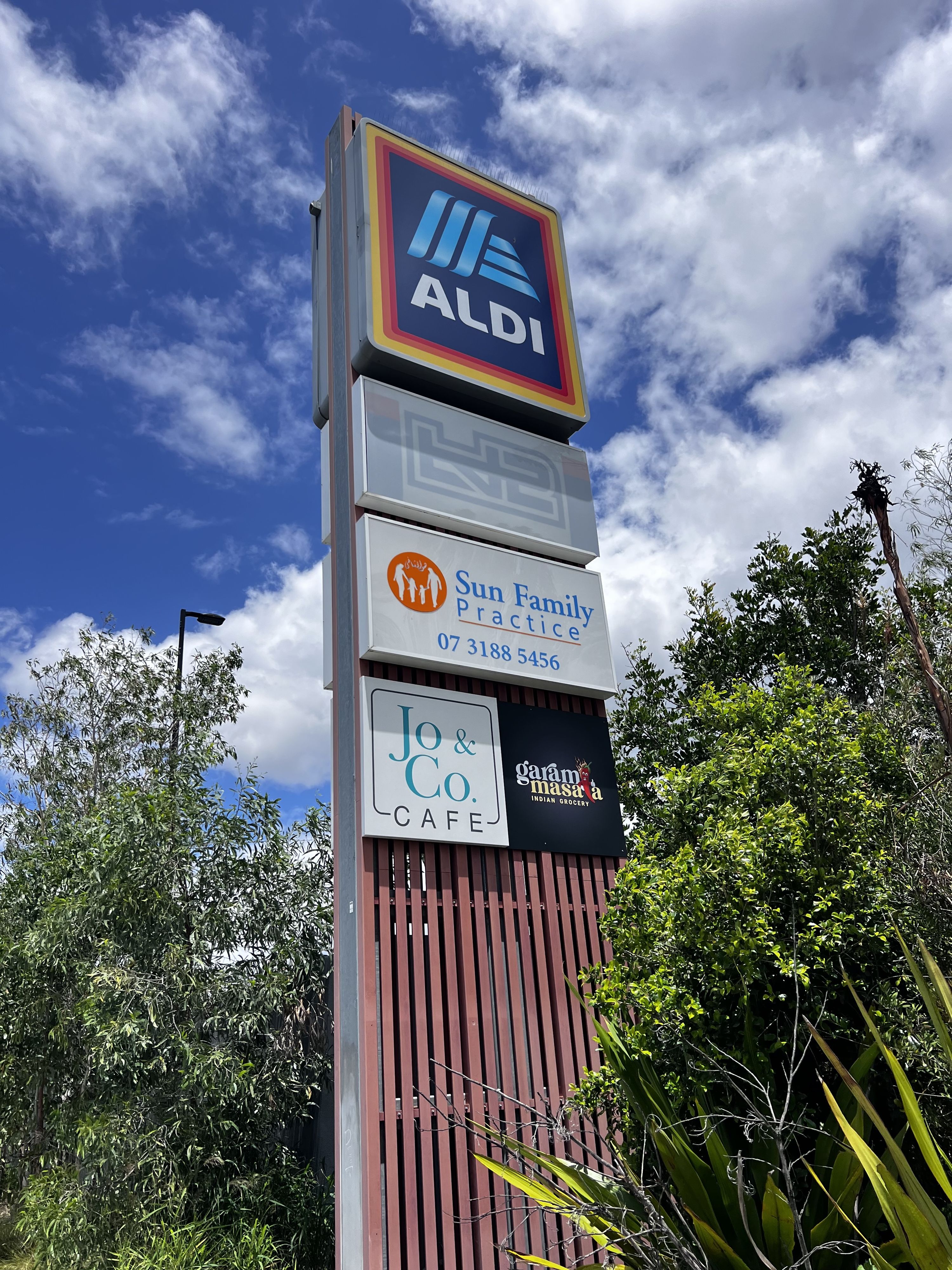 Shop4 27 Illaweena st(Drewvale Shopping Centre), Drewvale > Yong Real ...